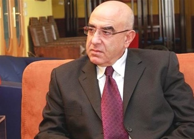 tayyar.org - العميد مصطفى حمدان: يا اغبى من على الكرة الأرضية من ...